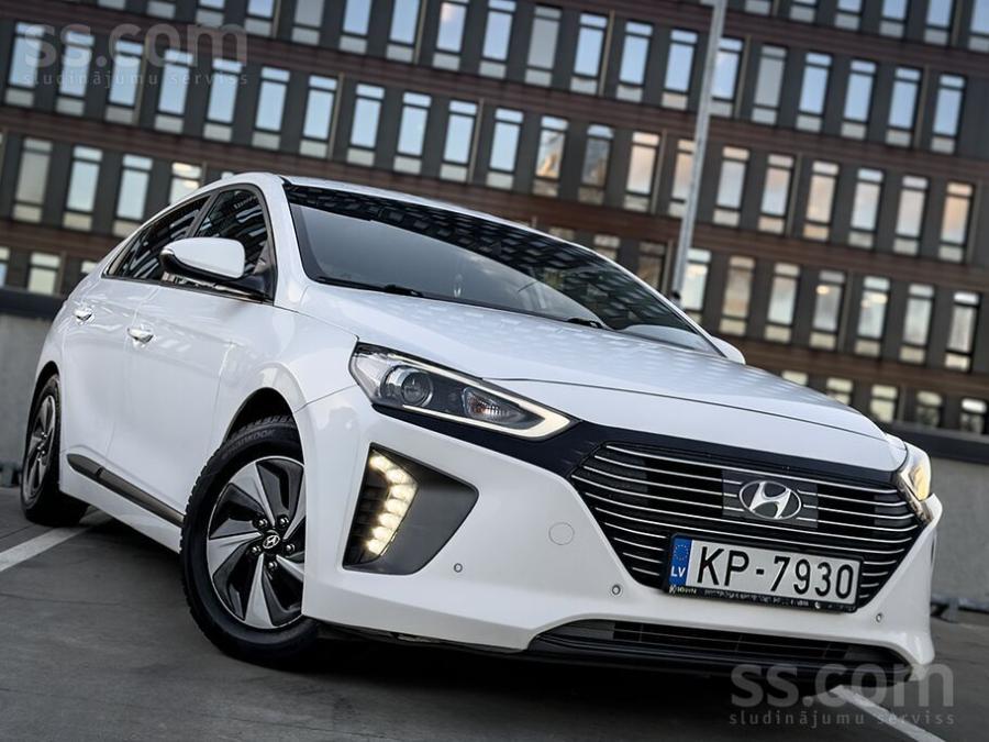 Белый Хендай Ioniq 2017 в Рига, объемом двигателя 1.60 л и пробегом 275 тыс. км за 10750 €, фото 9 на AUTOMOTO.COM.LV