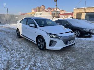White Hyundai Ioniq 2018 in Kaunas, with an engine capacity of 0.00 L and mileage of 167 thousand km for 5900 €, photo  on AUTOMOTO.COM.LV