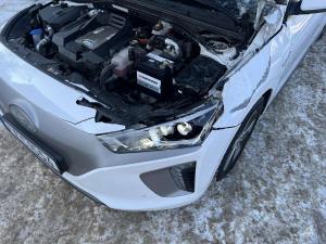 White Hyundai Ioniq 2018 in Kaunas, with an engine capacity of 0.00 L and mileage of 167 thousand km for 5900 €, photo 12 on AUTOMOTO.COM.LV