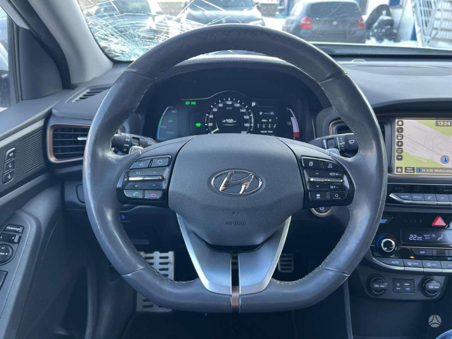 White Hyundai Ioniq 2018 in Kaunas, with an engine capacity of 0.00 L and mileage of 167 thousand km for 5900 €, photo 26 on AUTOMOTO.COM.LV