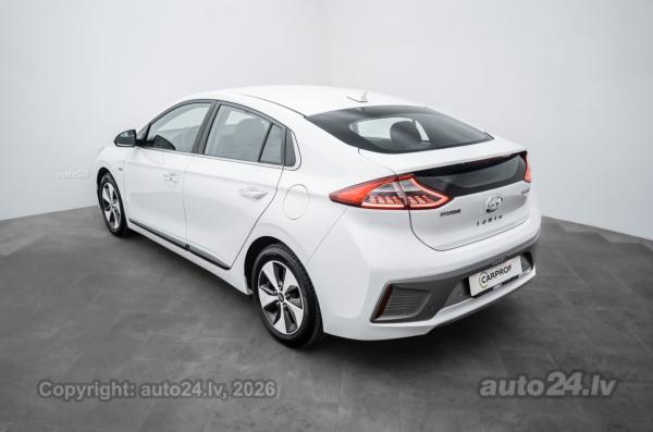 Balts Hyundai Ioniq 2018 Tallina, ar dzinēja tilpumu 0.00 L un nobraukumu 97 tūkst. km par 13499 €, foto 6 vietnē AUTOMOTO.COM.LV