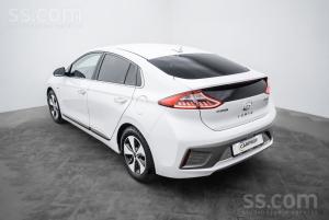 White Hyundai Ioniq 2018 in Tallinn, with an engine capacity of 0.00 L and mileage of 97 thousand km for 13499 €, photo 6 on AUTOMOTO.COM.LV