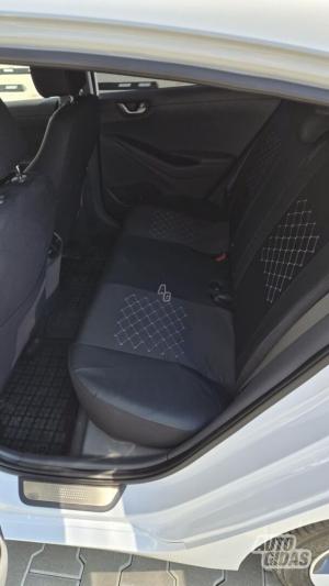 Balts Hyundai Ioniq 2018 Šauļi, ar dzinēja tilpumu 0.00 L un nobraukumu 78 tūkst. km par 11100 €, foto 4 vietnē AUTOMOTO.COM.LV