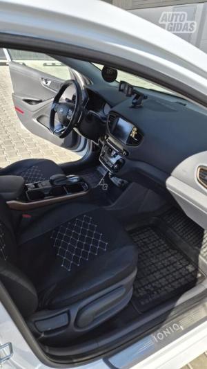 Balts Hyundai Ioniq 2018 Šauļi, ar dzinēja tilpumu 0.00 L un nobraukumu 78 tūkst. km par 11100 €, foto 6 vietnē AUTOMOTO.COM.LV