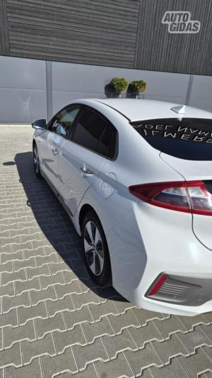 Balts Hyundai Ioniq 2018 Šauļi, ar dzinēja tilpumu 0.00 L un nobraukumu 78 tūkst. km par 11100 €, foto 15 vietnē AUTOMOTO.COM.LV