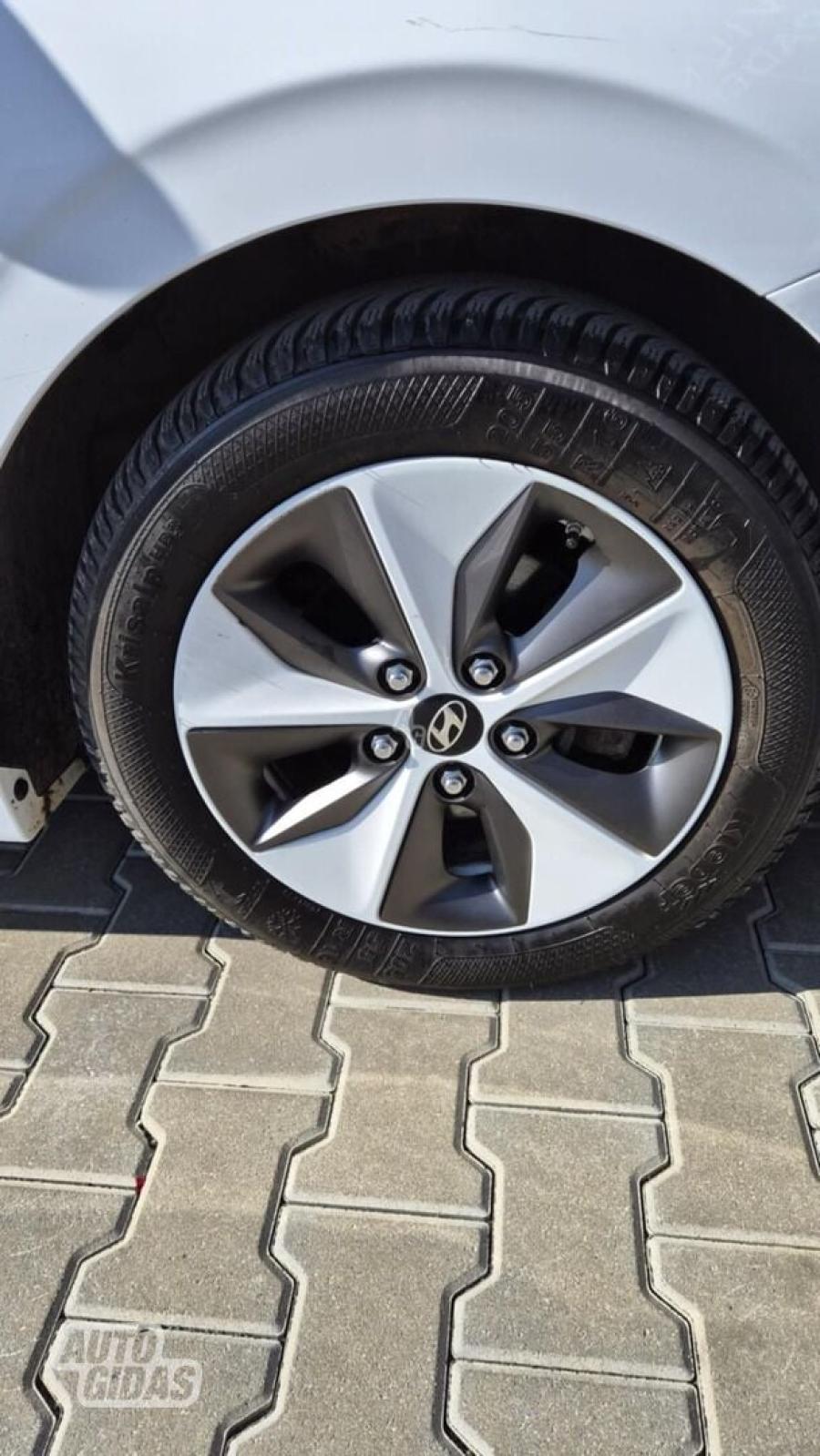 Balts Hyundai Ioniq 2018 Šauļi, ar dzinēja tilpumu 0.00 L un nobraukumu 78 tūkst. km par 11100 €, foto 18 vietnē AUTOMOTO.COM.LV