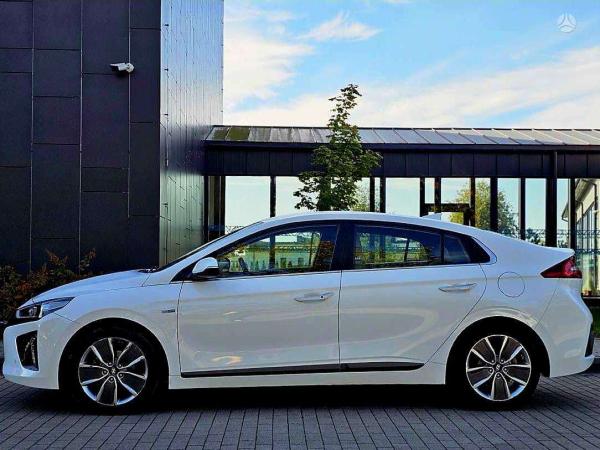 Balts Hyundai Ioniq 2018 Tauragė, ar dzinēja tilpumu 1.58 L un nobraukumu 177 tūkst. km par 8900 €, foto 4 vietnē AUTOMOTO.COM.LV