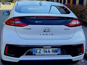 White Hyundai Ioniq 2018 in Taurage, with an engine capacity of 1.58 L and mileage of 177 thousand km for 8900 €, photo 7 on AUTOMOTO.COM.LV