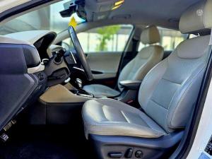 White Hyundai Ioniq 2018 in Taurage, with an engine capacity of 1.58 L and mileage of 177 thousand km for 8900 €, photo 17 on AUTOMOTO.COM.LV
