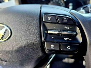 White Hyundai Ioniq 2018 in Taurage, with an engine capacity of 1.58 L and mileage of 177 thousand km for 8900 €, photo 20 on AUTOMOTO.COM.LV