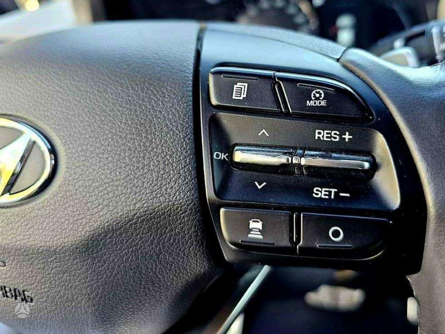 White Hyundai Ioniq 2018 in Taurage, with an engine capacity of 1.58 L and mileage of 177 thousand km for 8900 €, photo 20 on AUTOMOTO.COM.LV