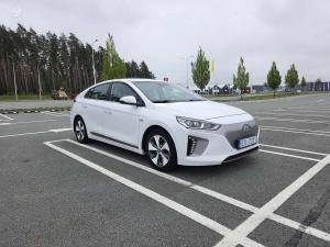 Balts Hyundai Ioniq 2018 Rīga, ar dzinēja tilpumu 0.00 L un nobraukumu 170 tūkst. km par 10000 €, foto 4 vietnē AUTOMOTO.COM.LV