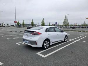Balts Hyundai Ioniq 2018 Rīga, ar dzinēja tilpumu 0.00 L un nobraukumu 170 tūkst. km par 10000 €, foto 6 vietnē AUTOMOTO.COM.LV