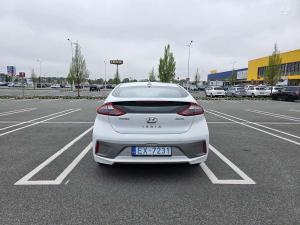 Balts Hyundai Ioniq 2018 Rīga, ar dzinēja tilpumu 0.00 L un nobraukumu 170 tūkst. km par 10000 €, foto 7 vietnē AUTOMOTO.COM.LV