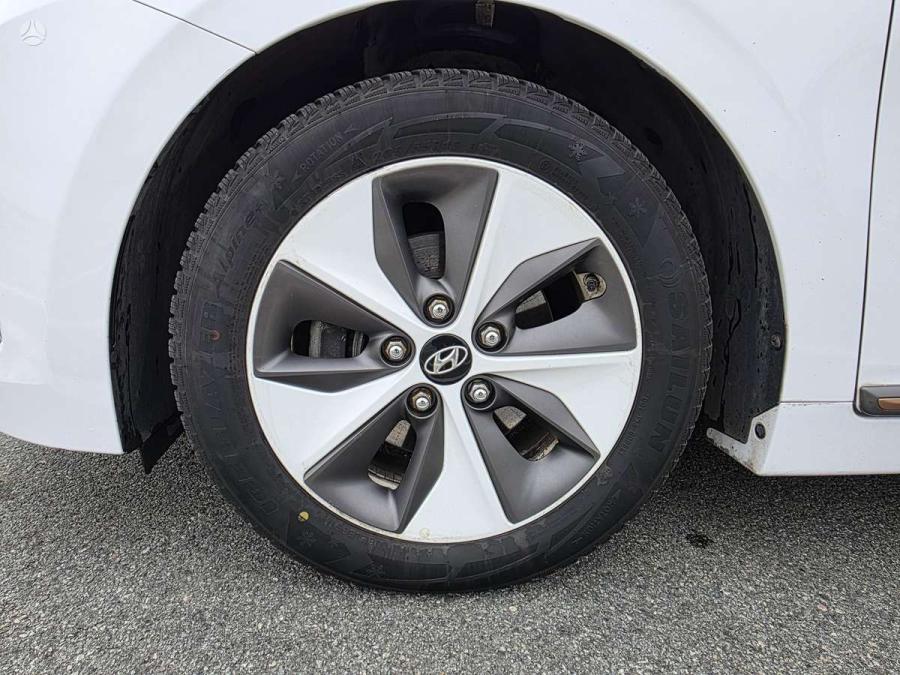 Balts Hyundai Ioniq 2018 Rīga, ar dzinēja tilpumu 0.00 L un nobraukumu 170 tūkst. km par 10000 €, foto 9 vietnē AUTOMOTO.COM.LV