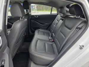 Balts Hyundai Ioniq 2018 Rīga, ar dzinēja tilpumu 0.00 L un nobraukumu 170 tūkst. km par 10000 €, foto 11 vietnē AUTOMOTO.COM.LV