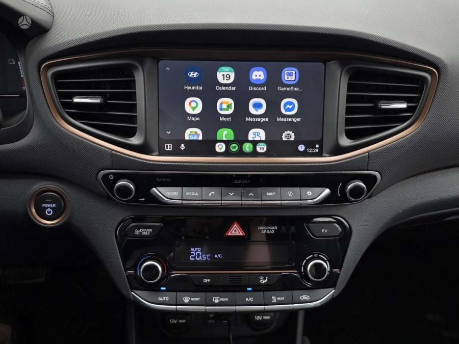 Balts Hyundai Ioniq 2018 Rīga, ar dzinēja tilpumu 0.00 L un nobraukumu 170 tūkst. km par 10000 €, foto 19 vietnē AUTOMOTO.COM.LV