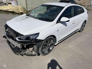 White Hyundai Ioniq 2018 in Panevezys, with an engine capacity of 1.58 L and mileage of 167 thousand km for 3250 €, photo  on AUTOMOTO.COM.LV