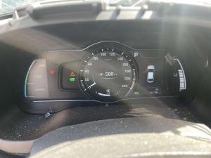 White Hyundai Ioniq 2018 in Panevezys, with an engine capacity of 1.58 L and mileage of 167 thousand km for 3250 €, photo 16 on AUTOMOTO.COM.LV
