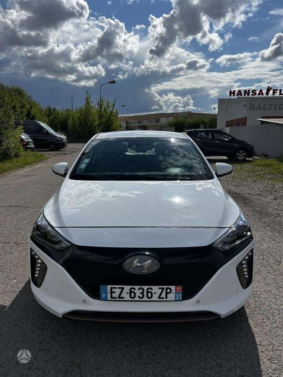 Белый Хендай Ioniq 2018 в Паневежис, объемом двигателя 0.00 л и пробегом 224 тыс. км за 8200 €, фото 3 на AUTOMOTO.COM.LV