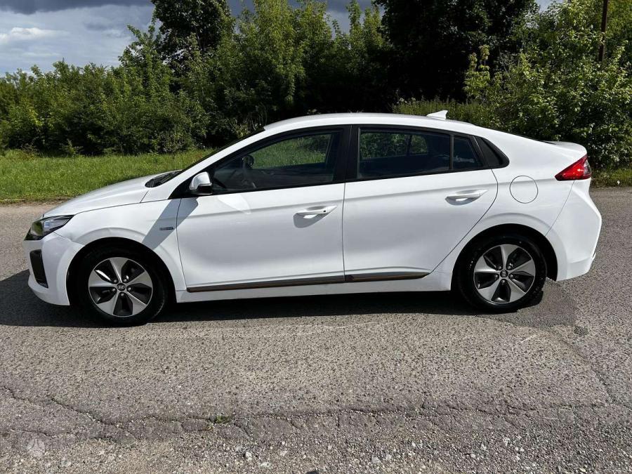 Белый Хендай Ioniq 2018 в Паневежис, объемом двигателя 0.00 л и пробегом 224 тыс. км за 8200 €, фото 5 на AUTOMOTO.COM.LV