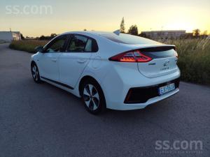 Белый Хендай Ioniq 2018 в Елгава, объемом двигателя 0.00 л и пробегом 166 тыс. км за 10900 €, фото 5 на AUTOMOTO.COM.LV