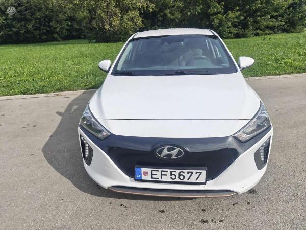 Белый Хендай Ioniq 2018 в Клайпеда, объемом двигателя 0.00 л и пробегом 162 тыс. км за 9250 €, фото 3 на AUTOMOTO.COM.LV