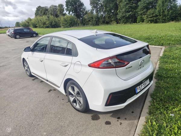 Белый Хендай Ioniq 2018 в Клайпеда, объемом двигателя 0.00 л и пробегом 162 тыс. км за 9250 €, фото 5 на AUTOMOTO.COM.LV