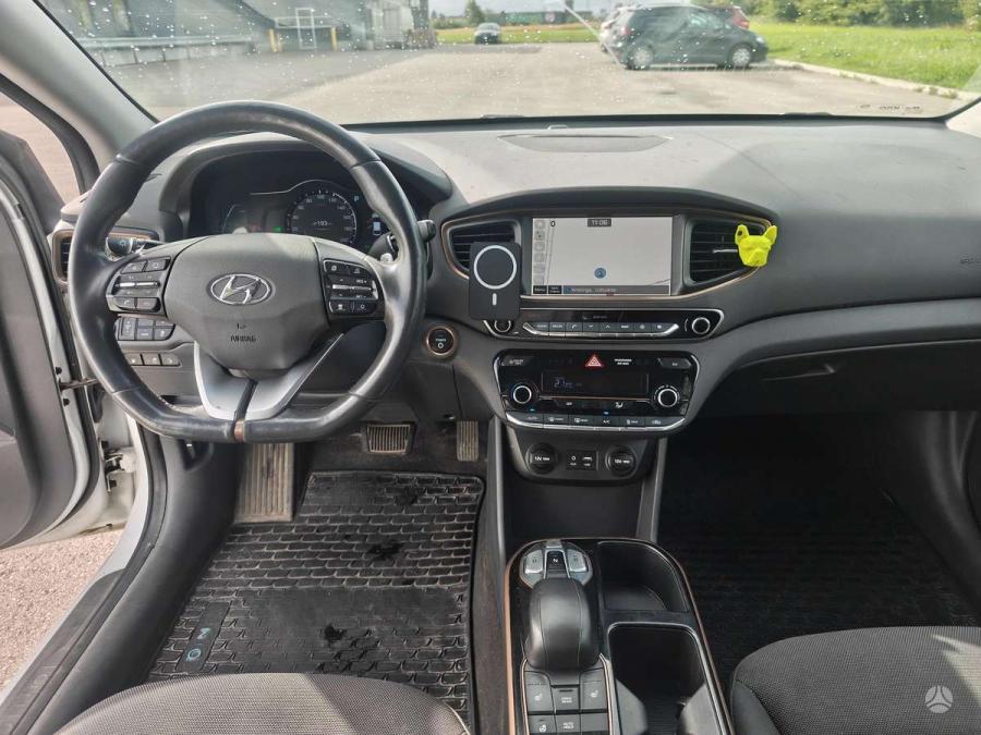 Белый Хендай Ioniq 2018 в Клайпеда, объемом двигателя 0.00 л и пробегом 162 тыс. км за 9250 €, фото 9 на AUTOMOTO.COM.LV