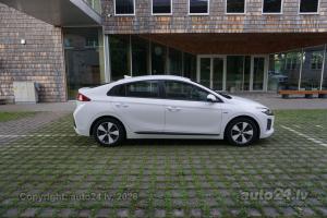 Balts Hyundai Ioniq 2018 Tallina, ar dzinēja tilpumu 1.60 L un nobraukumu 111 tūkst. km par 11990 €, foto 6 vietnē AUTOMOTO.COM.LV