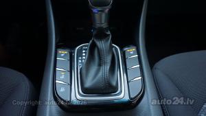 Balts Hyundai Ioniq 2018 Tallina, ar dzinēja tilpumu 1.60 L un nobraukumu 111 tūkst. km par 11990 €, foto 13 vietnē AUTOMOTO.COM.LV
