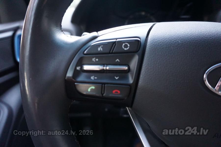 Balts Hyundai Ioniq 2018 Tallina, ar dzinēja tilpumu 1.60 L un nobraukumu 111 tūkst. km par 11990 €, foto 15 vietnē AUTOMOTO.COM.LV