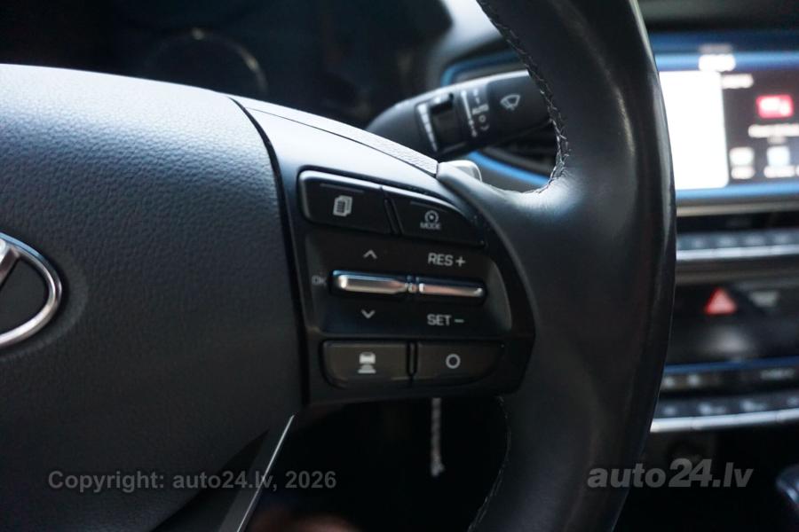 Balts Hyundai Ioniq 2018 Tallina, ar dzinēja tilpumu 1.60 L un nobraukumu 111 tūkst. km par 11990 €, foto 16 vietnē AUTOMOTO.COM.LV