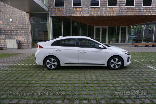 Белый Хендай Ioniq 2018 в Таллин, объемом двигателя 1.60 л и пробегом 111 тыс. км за 11990 €, фото 6 на AUTOMOTO.COM.LV