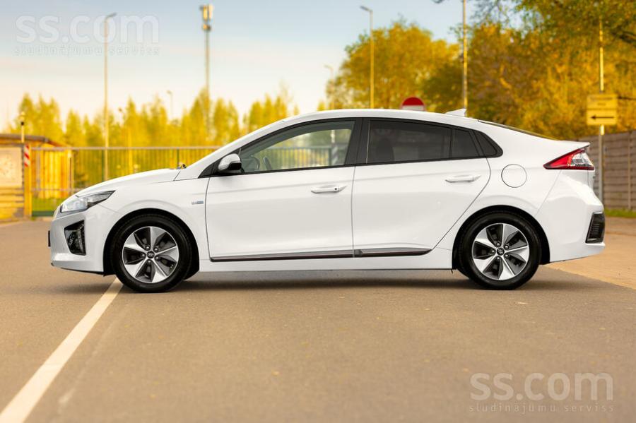 Balts Hyundai Ioniq 2019 Jelgava, ar dzinēja tilpumu 0.00 L un nobraukumu 0 tūkst. km par 34990 €, foto 19 vietnē AUTOMOTO.COM.LV