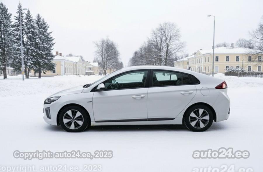 Balts Hyundai Ioniq 2019 Rakvere, ar dzinēja tilpumu 1.60 L un nobraukumu 398 tūkst. km par 13999 €, foto 2 vietnē AUTOMOTO.COM.LV