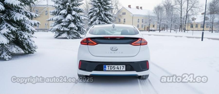 Balts Hyundai Ioniq 2019 Rakvere, ar dzinēja tilpumu 1.60 L un nobraukumu 398 tūkst. km par 13999 €, foto 3 vietnē AUTOMOTO.COM.LV