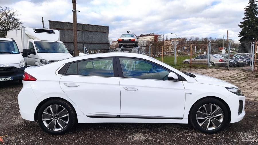 Balts Hyundai Ioniq 2019 Klaipėda, ar dzinēja tilpumu 1.60 L un nobraukumu 164 tūkst. km par 12690 €, foto 2 vietnē AUTOMOTO.COM.LV