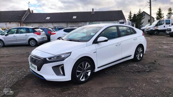 White Hyundai Ioniq 2019 in Klaipeda, with an engine capacity of 1.60 L and mileage of 164 thousand km for 12690 €, photo 6 on AUTOMOTO.COM.LV
