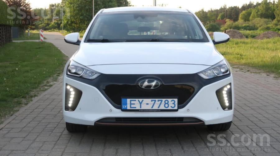 Balts Hyundai Ioniq 2019 Rīga, ar dzinēja tilpumu 1.60 L un nobraukumu 117 tūkst. km par 11150 €, foto 3 vietnē AUTOMOTO.COM.LV