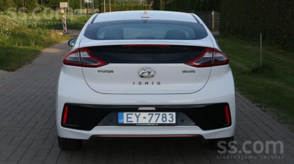 Белый Хендай Ioniq 2019 в Рига, объемом двигателя 1.60 л и пробегом 117 тыс. км за 11150 €, фото 6 на AUTOMOTO.COM.LV
