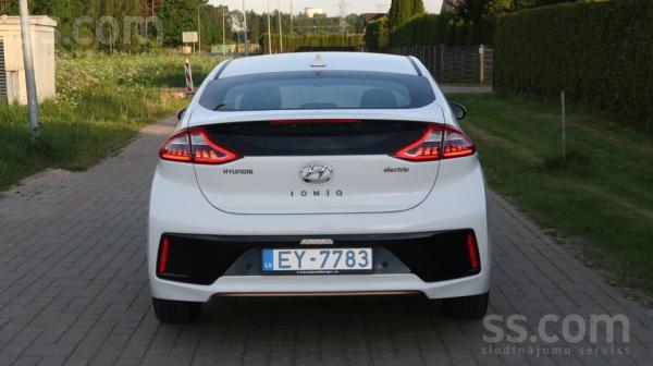Белый Хендай Ioniq 2019 в Рига, объемом двигателя 1.60 л и пробегом 117 тыс. км за 11150 €, фото 9 на AUTOMOTO.COM.LV