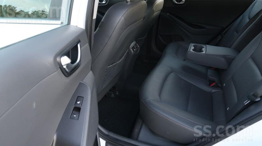 Balts Hyundai Ioniq 2019 Rīga, ar dzinēja tilpumu 1.60 L un nobraukumu 117 tūkst. km par 11150 €, foto 16 vietnē AUTOMOTO.COM.LV