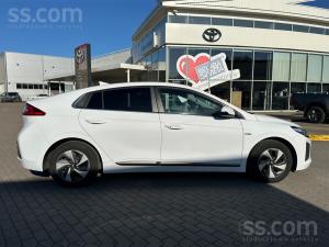 Balts Hyundai Ioniq 2019 Liepāja, ar dzinēja tilpumu 1.60 L un nobraukumu 217 tūkst. km par 10900 €, foto 6 vietnē AUTOMOTO.COM.LV