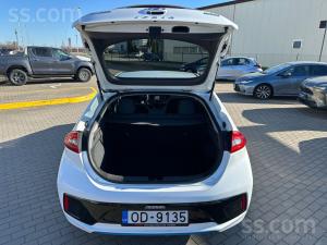 Balts Hyundai Ioniq 2019 Liepāja, ar dzinēja tilpumu 1.60 L un nobraukumu 217 tūkst. km par 10900 €, foto 10 vietnē AUTOMOTO.COM.LV