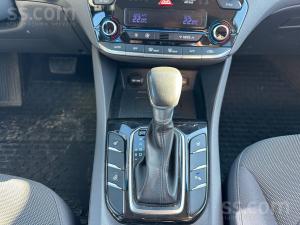 Balts Hyundai Ioniq 2019 Liepāja, ar dzinēja tilpumu 1.60 L un nobraukumu 217 tūkst. km par 10900 €, foto 18 vietnē AUTOMOTO.COM.LV