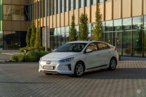 Balts Hyundai Ioniq 2019 Viļņa, ar dzinēja tilpumu 0.00 L un nobraukumu 108 tūkst. km par 10999 €, foto  vietnē AUTOMOTO.COM.LV