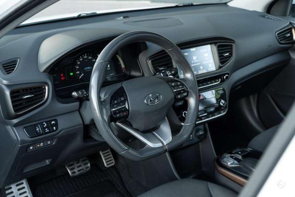 Белый Хендай Ioniq 2019 в Вильнюс, объемом двигателя 0.00 л и пробегом 108 тыс. км за 10999 €, фото 10 на AUTOMOTO.COM.LV