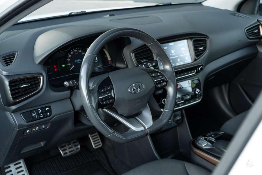Balts Hyundai Ioniq 2019 Viļņa, ar dzinēja tilpumu 0.00 L un nobraukumu 108 tūkst. km par 10999 €, foto 10 vietnē AUTOMOTO.COM.LV
