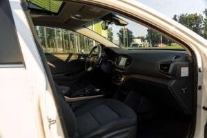 Balts Hyundai Ioniq 2019 Viļņa, ar dzinēja tilpumu 0.00 L un nobraukumu 108 tūkst. km par 10999 €, foto 16 vietnē AUTOMOTO.COM.LV